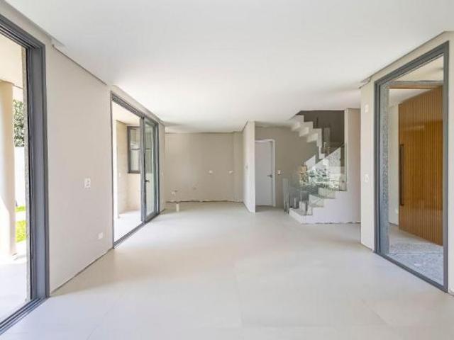 Casa com 3 suítes à venda, 277 m² por R$ 2.490.000 Santa Felicidade Curitiba/PR