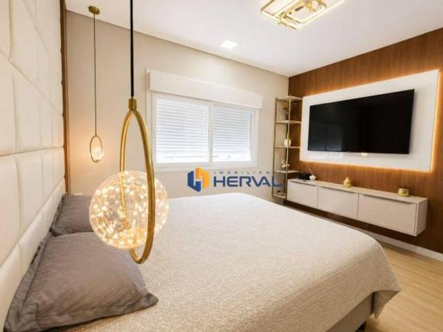 Casa com 3 suítes à venda, 276 m² por R$ 2.000.000 Conjunto Habitacional Inocente Vila Nova Júnior