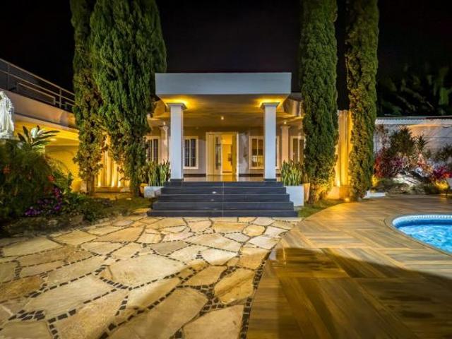 Casa com 3 Suítes à venda, 2091m² ESCRITURADA em Vicente Pires