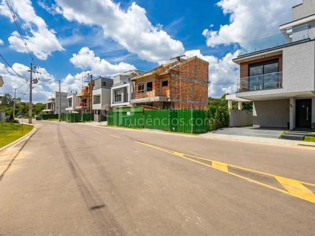 Casa com 3 suites à venda, 213.53 m, santa cândida, CURITIBA PR
