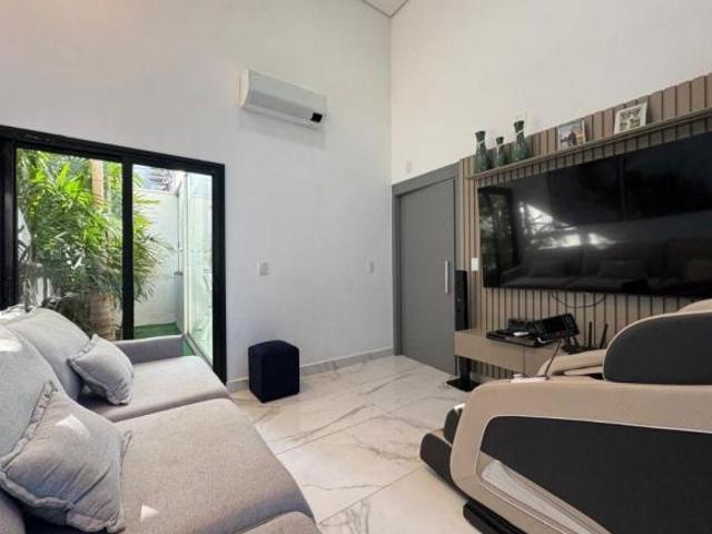 Casa com 3 suites a venda, 215 m2 por R$ 1.100.000 Pinheiros Aracatuba/SP
