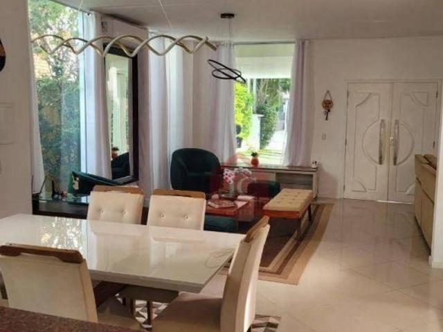 Casa com 3 Suítes à venda, 350 m² por R$ 1.299.000 Reserva Samambaia I Cotia/SP