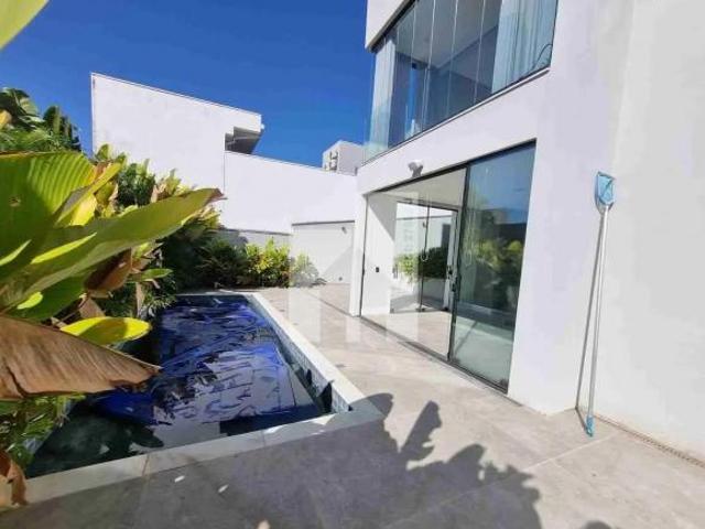 Casa com 3 suites à Venda, 356m² Condomínio Bosque dos Jatobás Engordadouro, Jundiaí, SP
