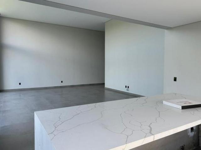 Casa com 3 suítes à venda, 360 m² com piscina por R$ 2.890.000 Alphaville 4