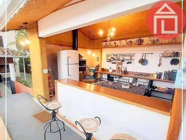 Casa com 3 suítes à venda, 380 m² por R$ 1.500.000 Jardim Santa Helena Bragança Paulista/SP