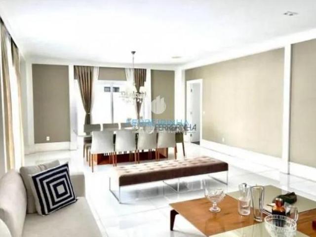 Casa com 3 Suítes à venda, 380 m² por R$ 5.990.000 Condomínio Reserva do Parat