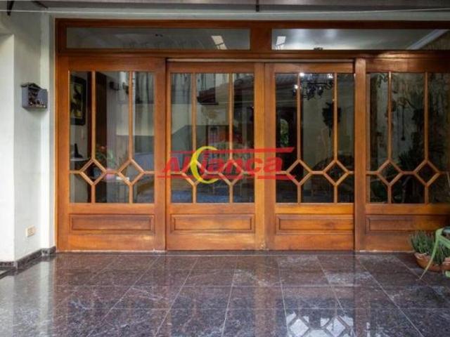 CASA COM 3 SUITES A VENDA, 450M² JARDIM MAIA GUARULHOS/SP
