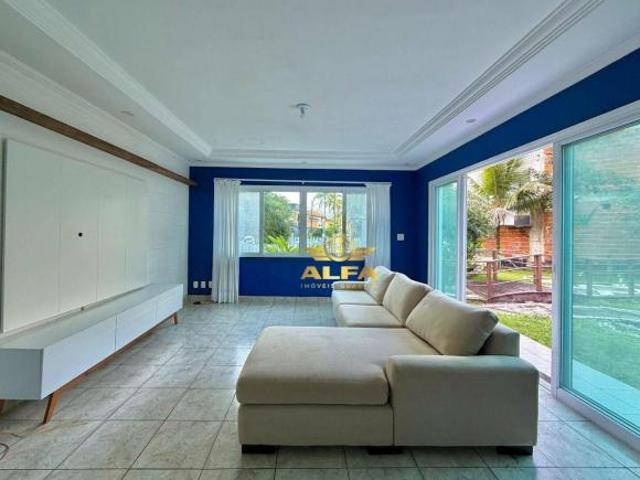 Casa com 3 suítes e ampla área verde na Praia do Pernambuco – Alfa Imóveis Guarujá
