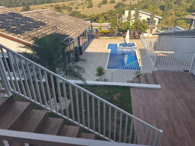 Casa com 3 Suítes e Piscina a Venda no Condomínio Horizonte Azul 2