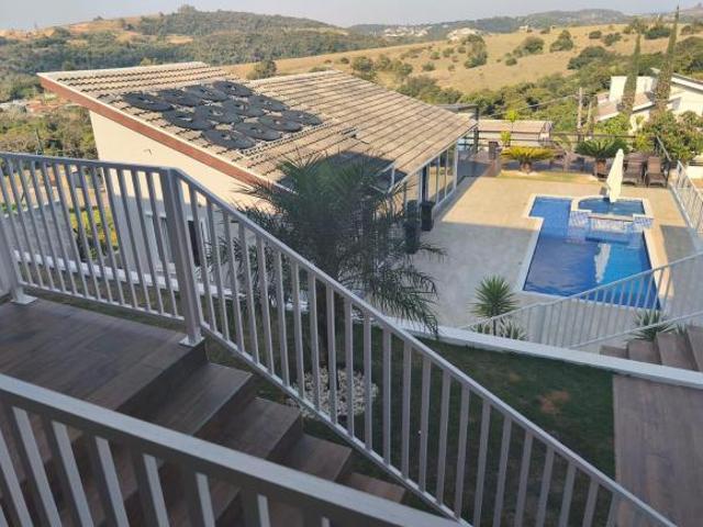Casa com 3 Suítes e Piscina a Venda no Condomínio Horizonte Azul 2