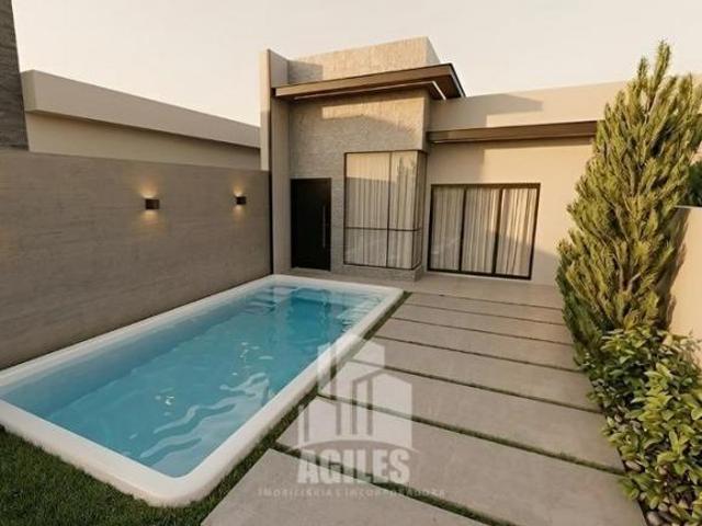 Casa com 3 suítes e piscina, lado mar em Shangrilá