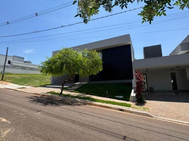 CASA COM 3 SUÍTES E PISCINA NO CONDOMÍNIO HAYASHI EM MARINGÁ PR