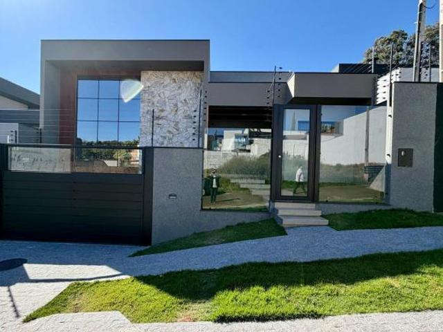 CASA COM 3 SUÍTES E PISCINA NO JARDIM MICHELÂNGELO EM MARINGÁ PR