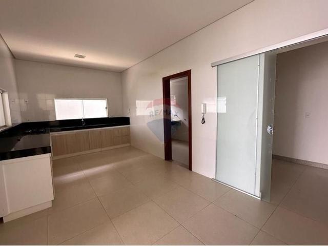 Casa com 3 suites e piscina para locação no condomínio Outeiro da Glória em Porto Seguro Bahia