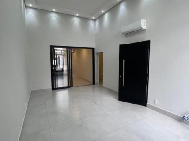 Casa com 3 suítes e 5 banheiros Condominio Yucatan