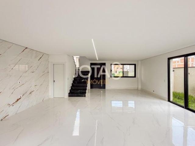 CASA COM 3 SUITES EM CONDOMINIO CLUBE NO SANTA CANDIDA