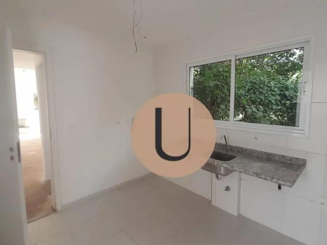 Casa com 3 suites em condomínio. Lançamento