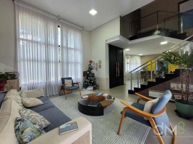 Casa com 3 suítes em condomínio próximo à Rod. Anhanguera em Louveira