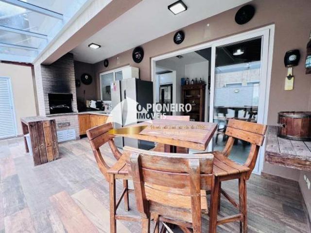 Casa com 3 suítes em Juquehy. Conforto e lazer garantidos!