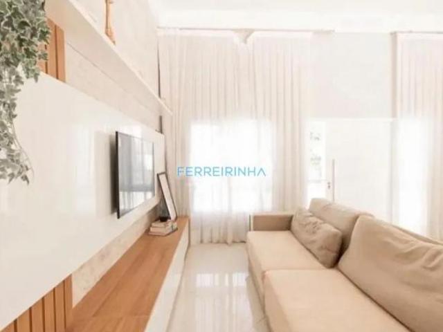 Casa com 3 Suítes, Energia fotovoltaica e Piscina, 236 m² venda por R$ 2.215.0
