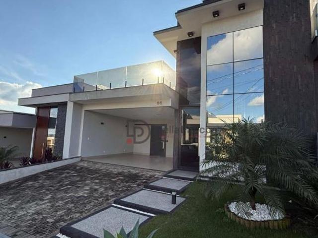 Casa com 3 suítes + escritório com piscina aquecida à venda, 170 m² por R$ 1.750.000 Jardim Reside