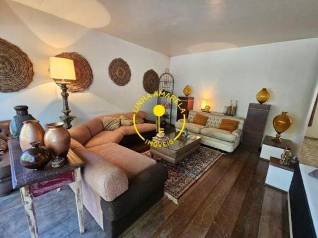 Casa com 3 suites na Vila Inah, perto do metrô para reformar