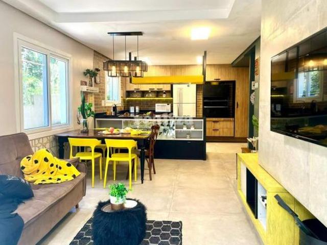 CASA COM 3 SUÍTES NA VILA SUZANA