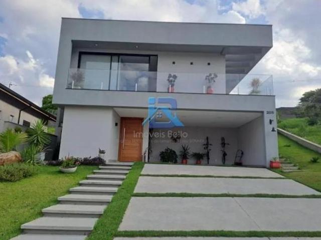 Casa com 3 suites no Villaggio Paradiso com piscina e ao lado da area de preservação