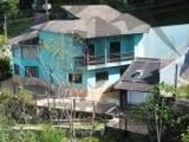 Casa com 3 suítes no condomínio Alpes da Cantareira