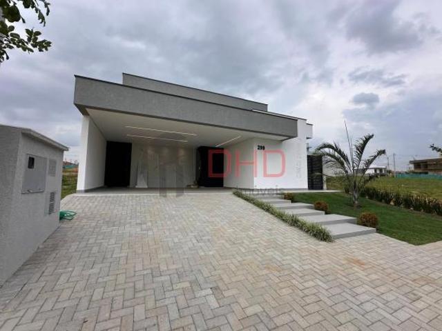 Casa com 3 suítes no condomínio Terras Alpha Nova Esplanada