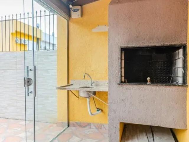 Casa com 3 suítes no Guarujá Porto Alegre RS