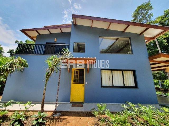 Casa com 3 suítes para até 10 pessoas, a 500m do mar Ref: Geq