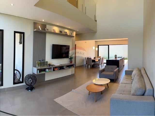CASA COM 3 SUÍTES PARA ALUGAR NO VIVENDAS DA MATA, PORTAL AROEIRA 250M²