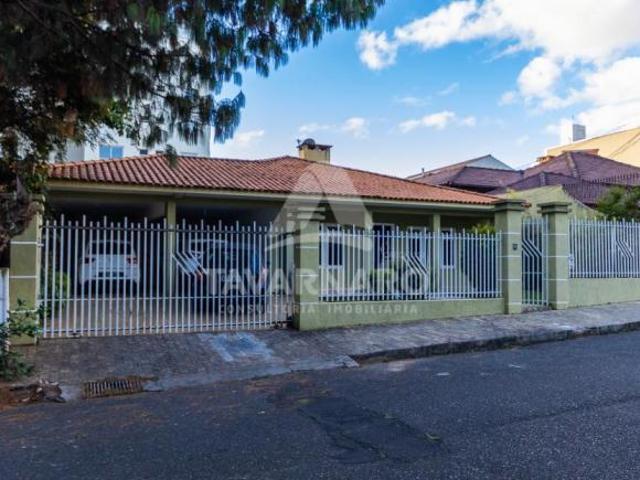 Casa com 3 suítes para locação e venda Vila Estrela