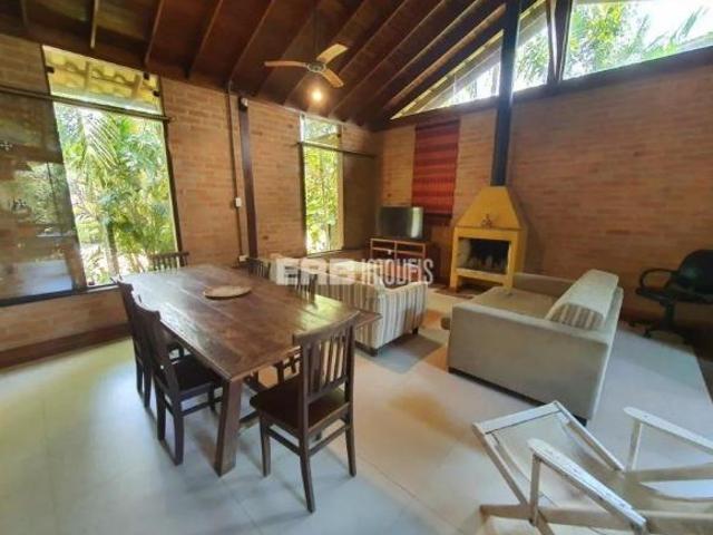 Casa com 3 suítes para venda na praia de Itamambuca em Ubatuba