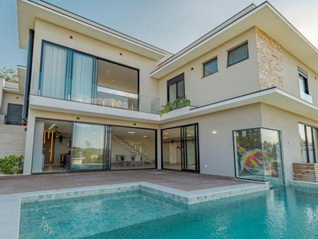 Casa com 3 suítes, piscina, sauna, à venda no Condomínio Terras de Santa Teresa, em Itupeva/SP
