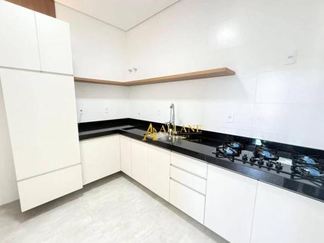 Casa com 3 suítes, planejados na cozinha e área gourmet, à venda, 132 m² por R$ 889.000 Condomínio