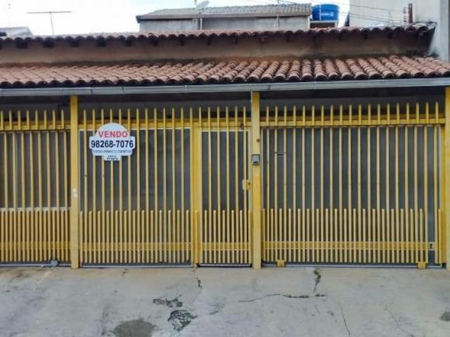 Casa com 3qrts, sendo 1 suite, estrutura para mais um pavimento