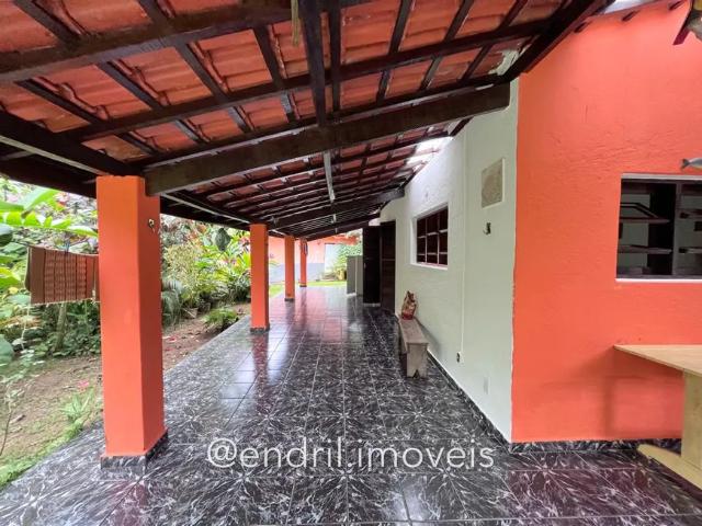 Casa com terreno medindo 1021,00 m2 próximo do centro