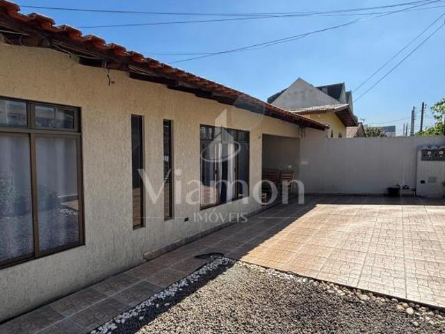 Casa com terreno à venda no Orleans Curitiba, 360m, com duas casas no mesmo terreno