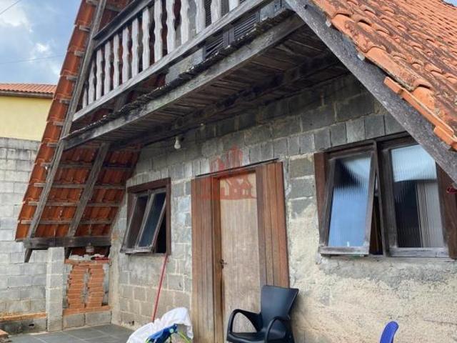 Casa com Terreno Amplo e Lazer Completo à Venda no Refúgio dos Anjos