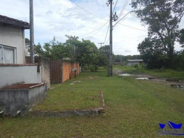 CASA COM TERRENO BALNEÁRIO NEREIDAS
