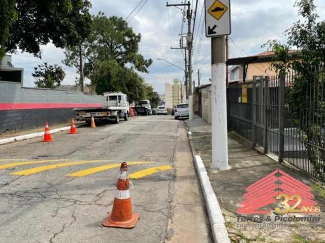 Casa com terreno de 10x26 metros, a venda, 4 dormitorios, 4 salas, 2 vagas de garagem, 4 banheiros