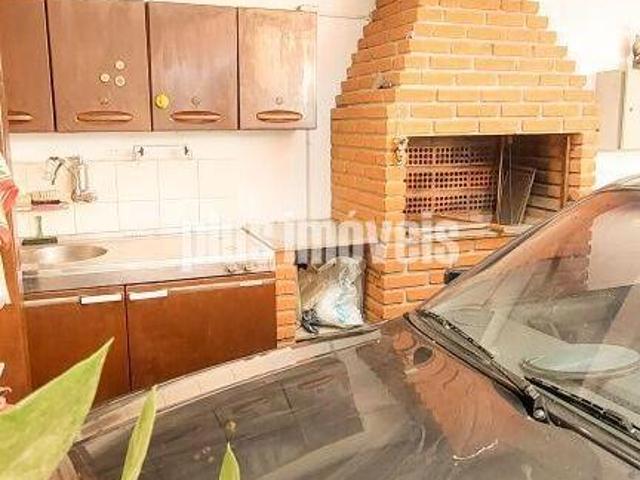 Casa com terreno de 400m², 416 m² de área construída