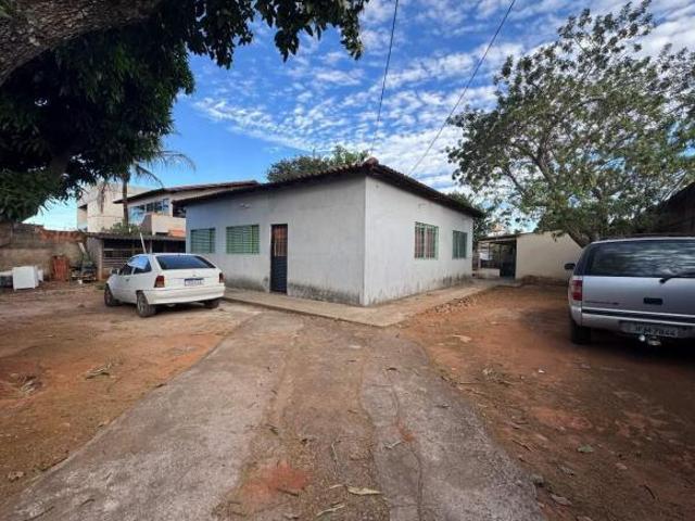 Casa com terreno de 800 m²