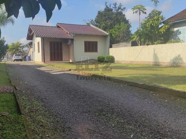 Casa com terreno grande