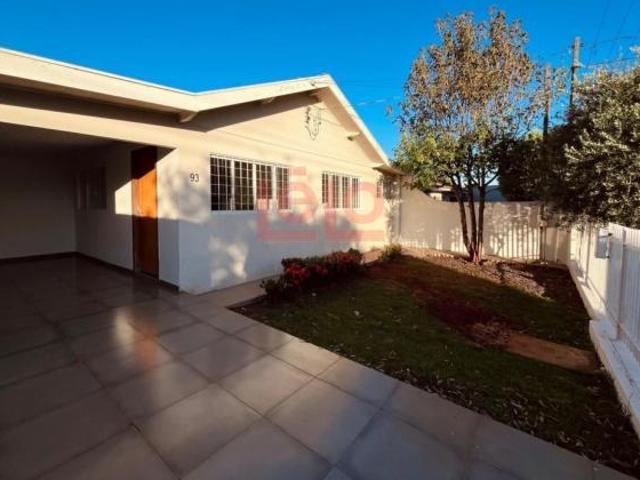 Casa com terreno inteiro em Mandaguaçu