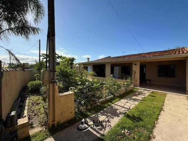 Casa com terreno próximo a rodovia