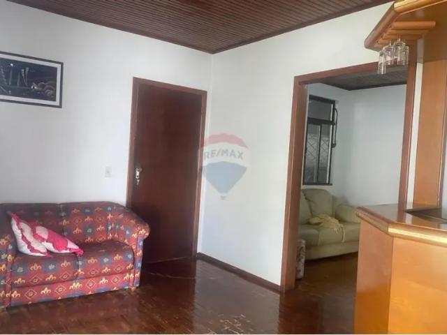 Casa em centro de cascavel: região comercial/potencial para clinica