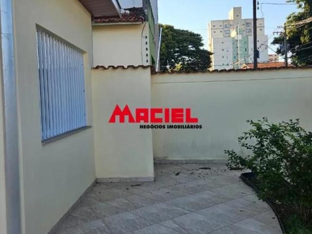 Casa Com terreno 419 metros no Jardim america venha conferit